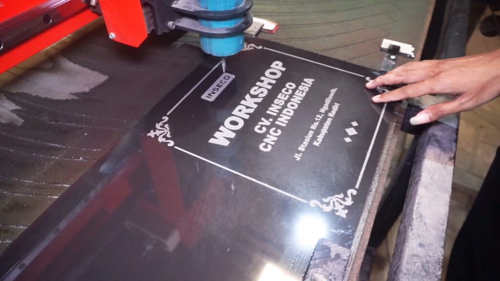 Mesin Ukir Prasasti Granit Dengan Harga Murah Kualitas Terjamin