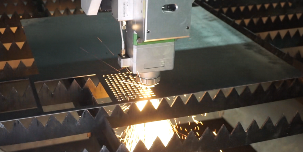 Mengenal Apa Itu Teknik Potong Flycut Fiber Laser Cutting